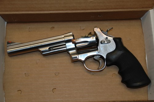 Get Familiar......: Exploding Round in a Revolver