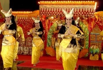 COMMUNITY MINANG BATAM: Tari Persembahan ( Tari Pasambahan )