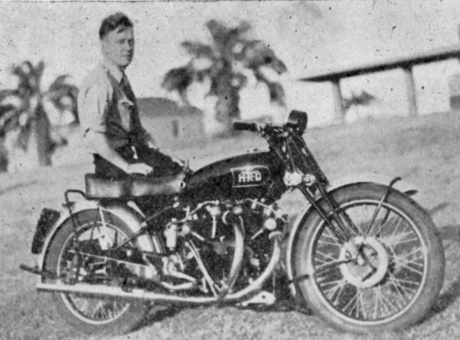 The Velobanjogent: The Vincent speedometer.....