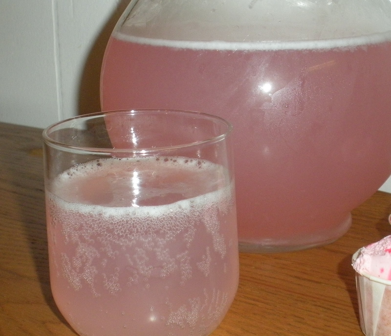 The American Homemaker: Pretty Pink 7-Up