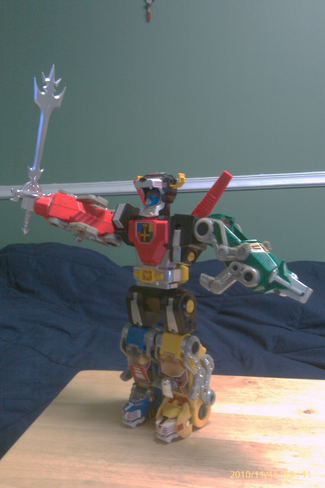 Getter Newtype Reviews: Voltron: Defender of the Universe - Panosh Place