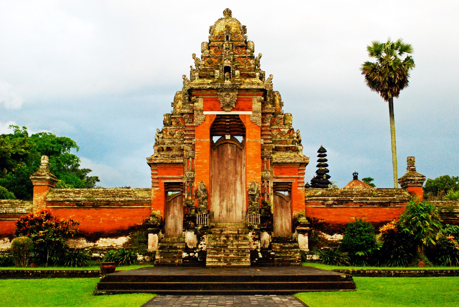 Travelmoon: A Look Back at BALI