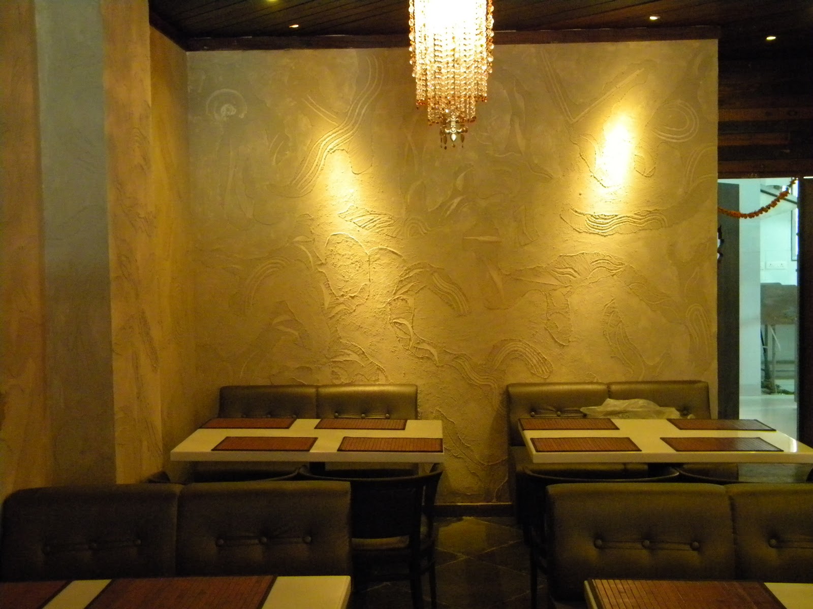 Bharat Gupta: Wall texture at Kitchen Krafft Restaurant and Coffee Shop ...