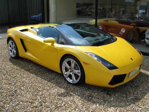 Popular Farari Cars Wallpapers And Photo Collections | Amazing Collection