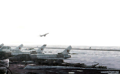 EL HANGAR DE TJ: LOS TU-128 DE AMDERMA EN LOS AÑOS 70