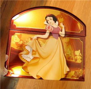132 DISNEY DVDS TREASURE CHEST FREE WORLDWIDE SHIP