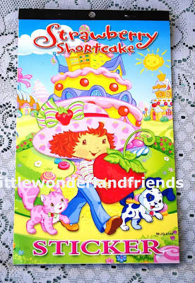 LittleWonderlandFriends: 372pc Strawberry Shortcake Stickers Sticker Book