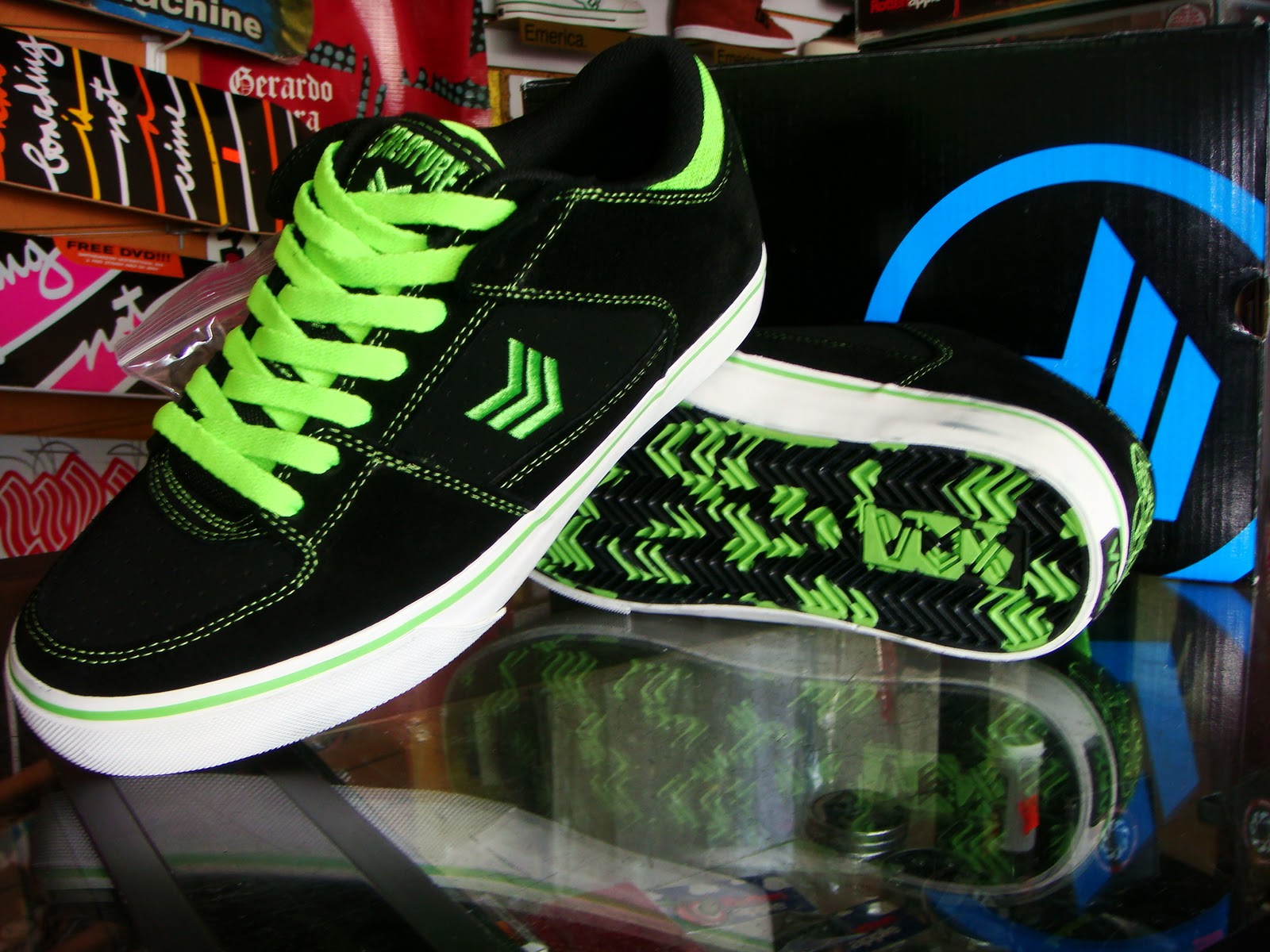 SEKTAskateshop: VOX Footwear