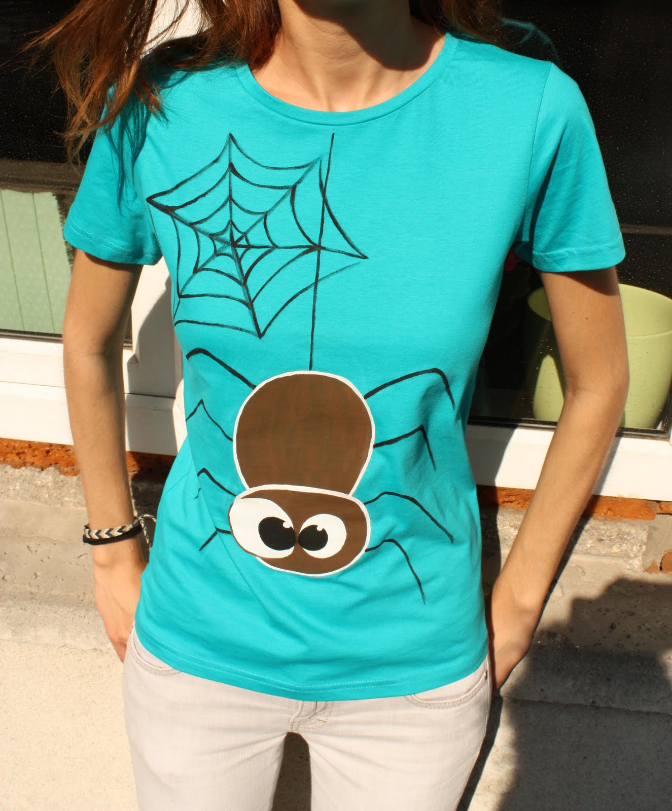 Tricouri personalizate pictate manual