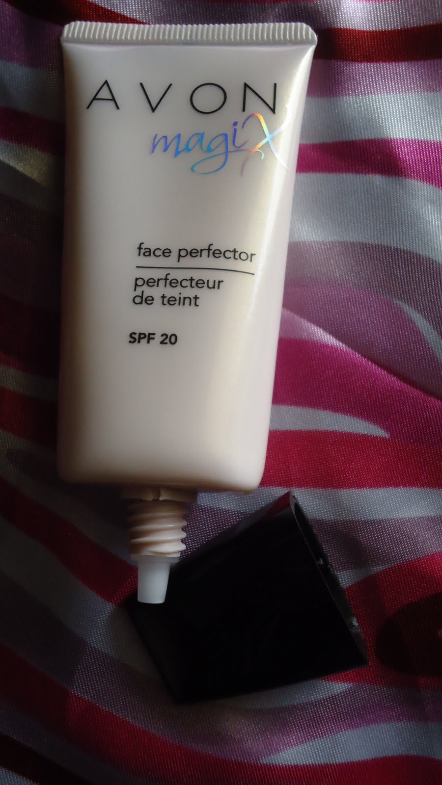 Ana na Suécia: Revisão: Avon Magix - Face perfector