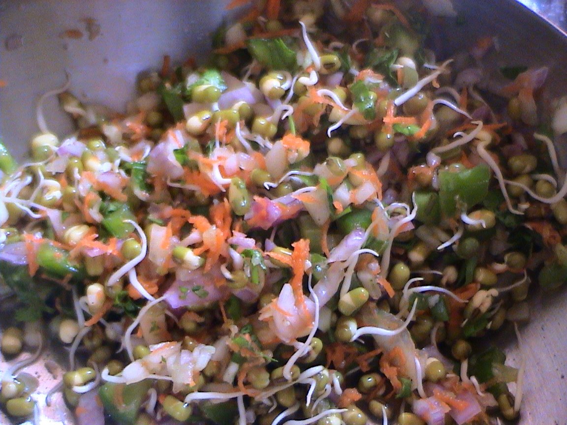 Relish Recipe: MOONG BEAN / GREEN GRAM SPROUTS SALAD