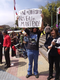 PROTESTAN DURANTE DESFILE DEL DÍA DE TOCOPILLA - [ El Polémico ...