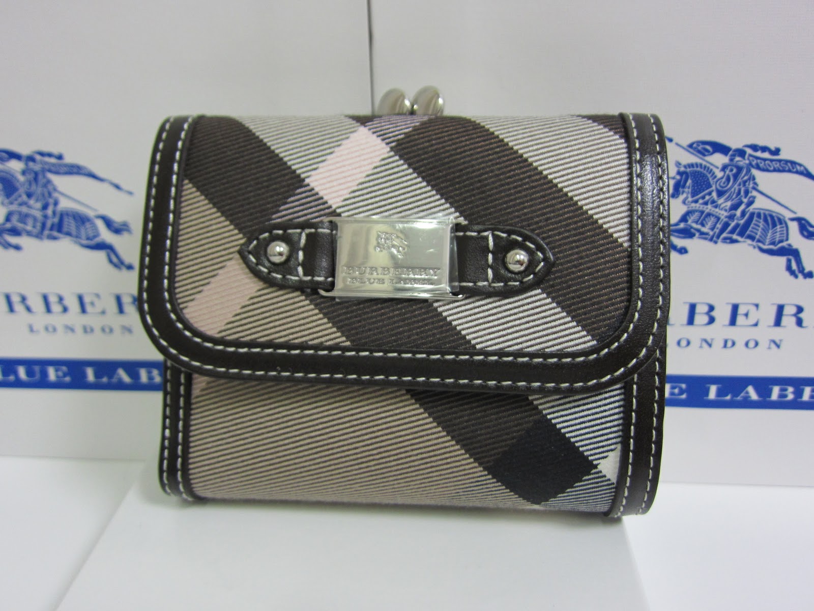 iloveshopping: BURBERRY BLUE LABEL WALLET