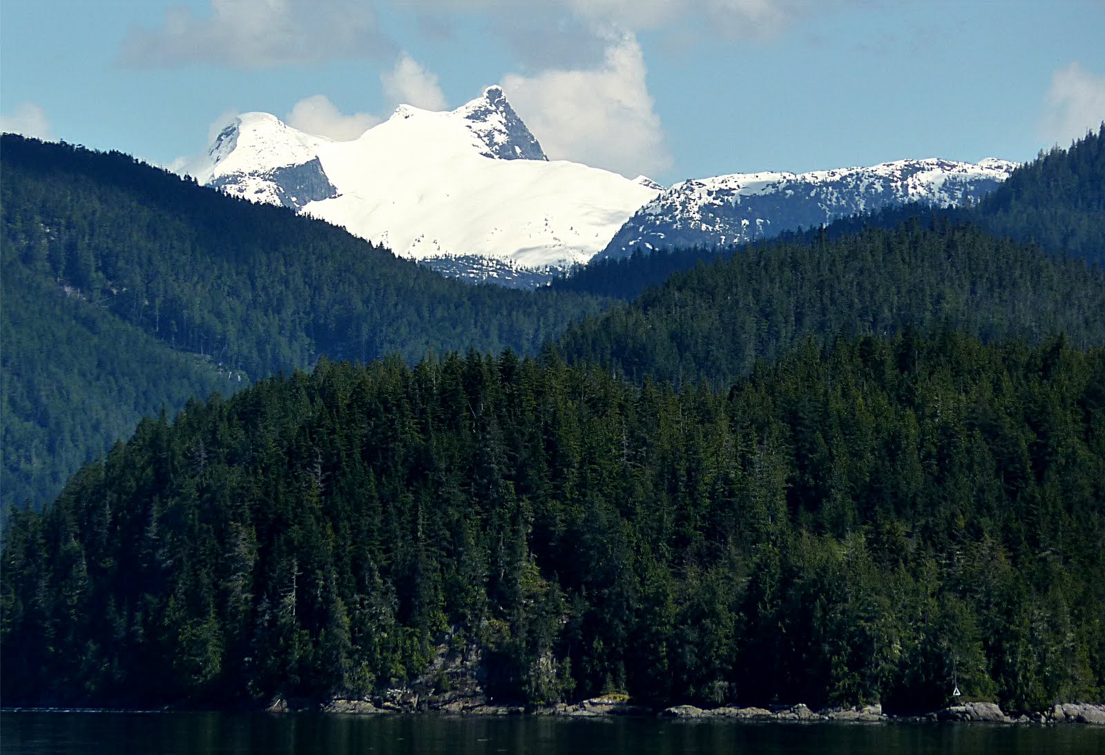 m/v WILD BLUE Cruising Blog: May 2010