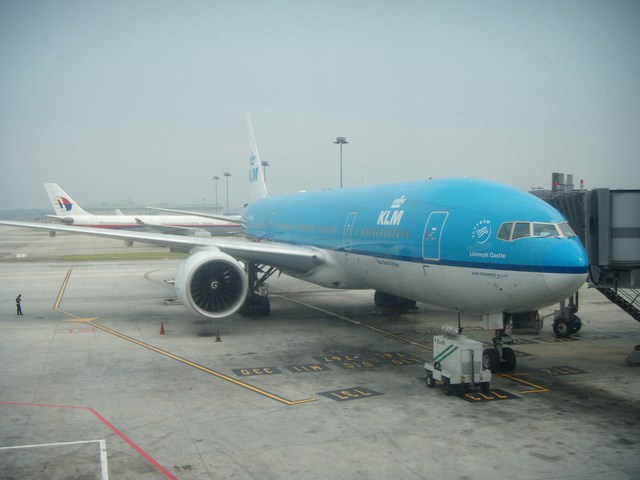 Hotels-Foods-Travels......: Flight Review-KLM Royal Dutch Airline KL ...