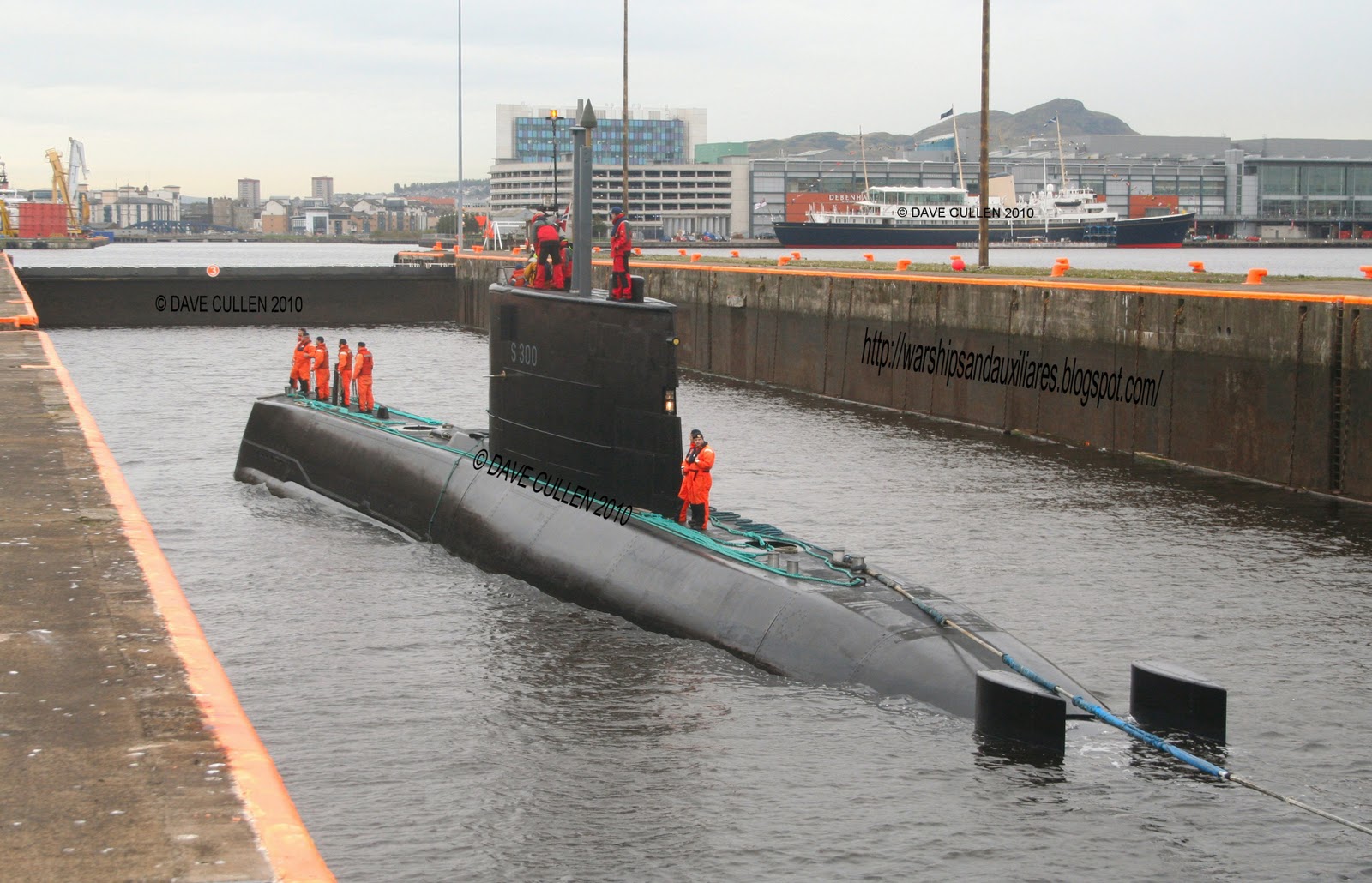 Warships and Auxiliaries: 15 Oct 2010