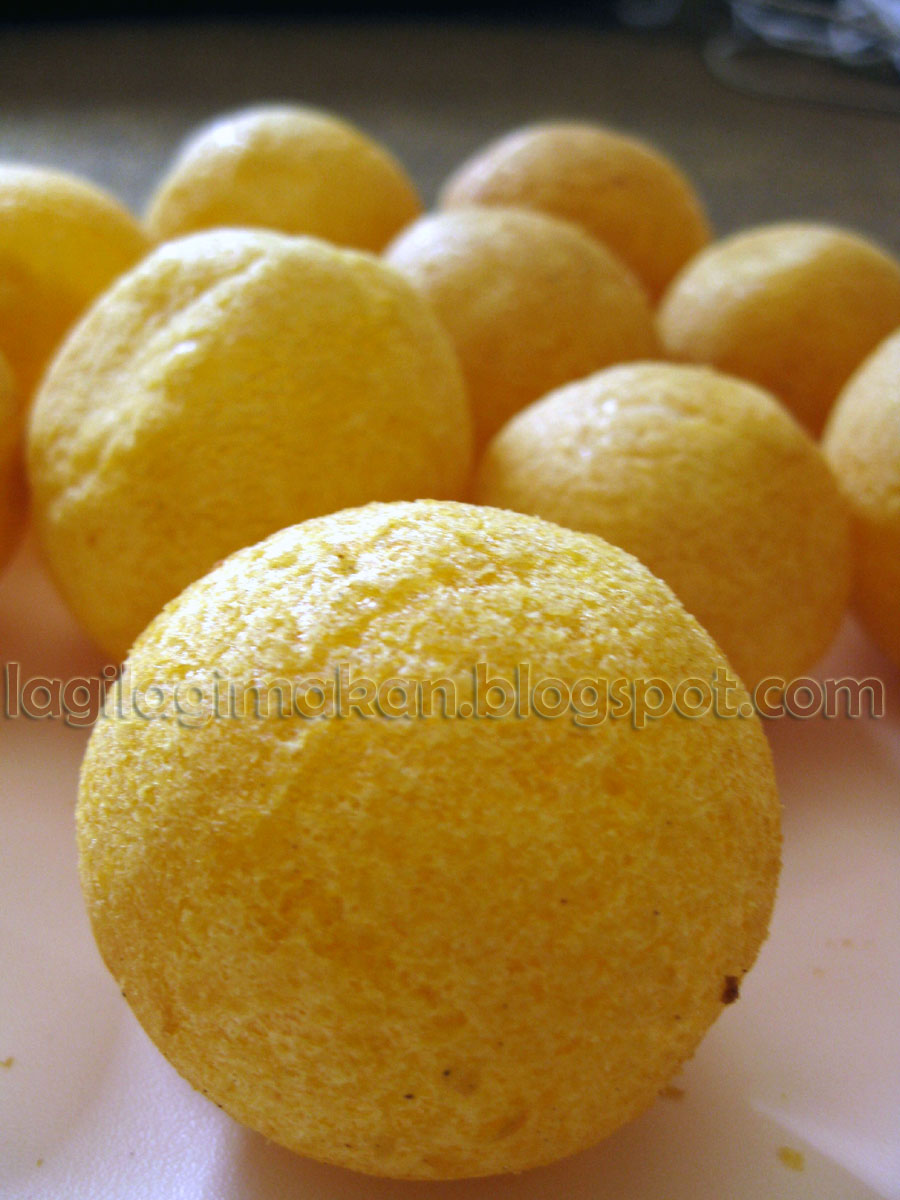 Lagi-lagi Makan: Bola-bola Ubi Isi Angin