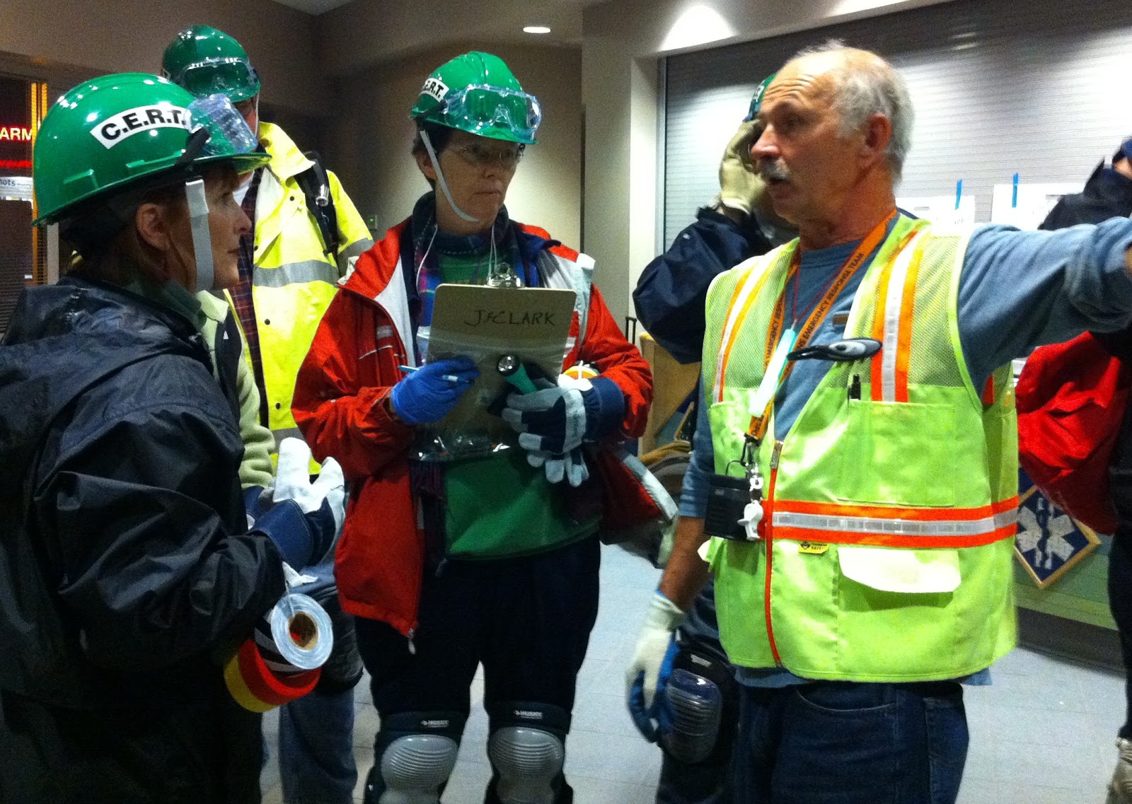 Shoreline Area News: Eleven graduate from CERT emergency training class