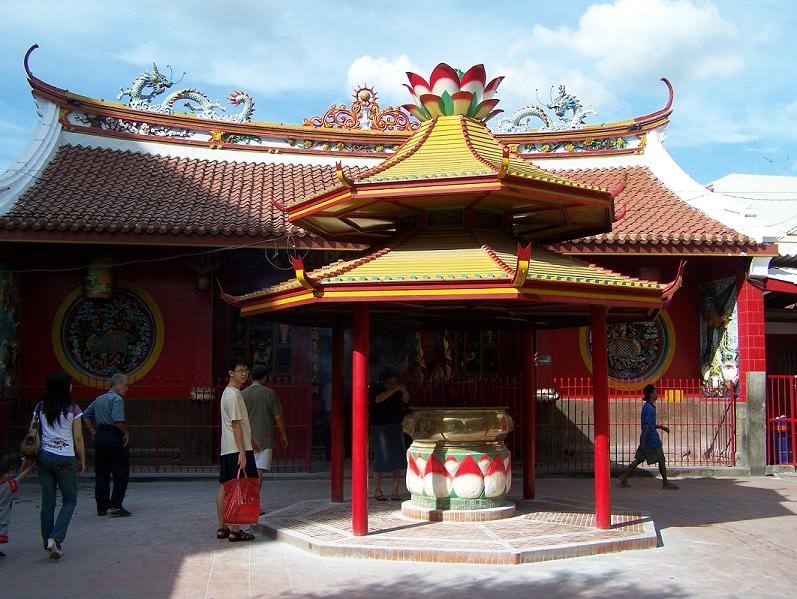 travelplusindonesia: Kelenteng-Kelenteng Tua Berpotensi Menjaring Wisman