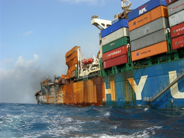 Damn Fresh Pics: Container Ships Fails