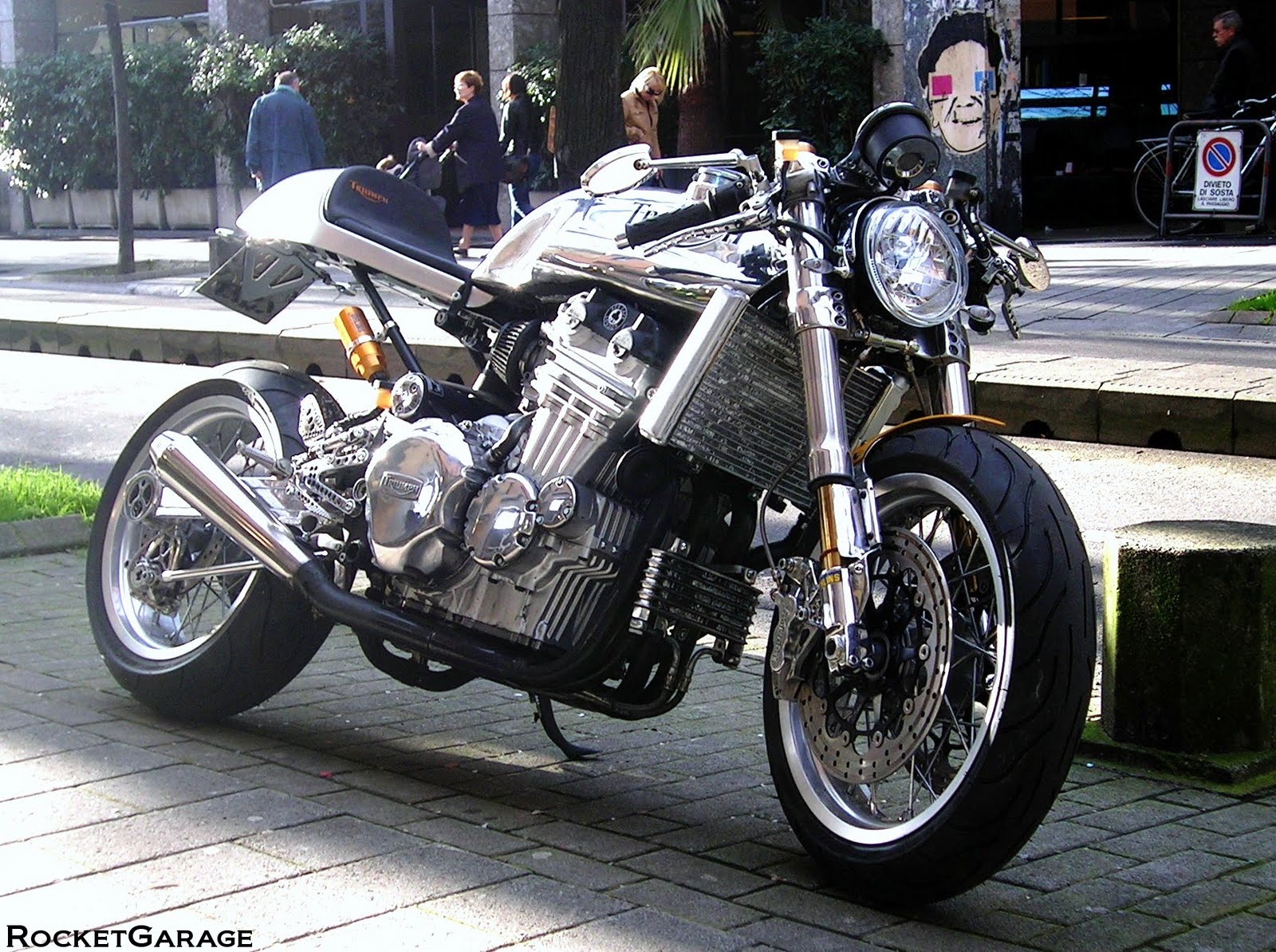 Super III Angel Bike - RocketGarage - Cafe Racer Magazine