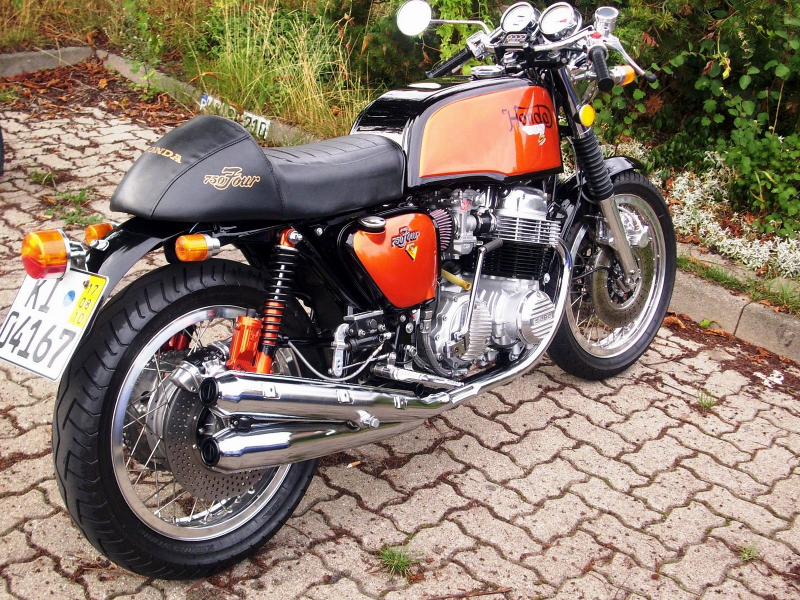 750 Four - RocketGarage - Cafe Racer Magazine