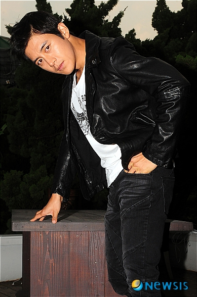 Ko Soo 고수: Ko Soo in "Headlines"