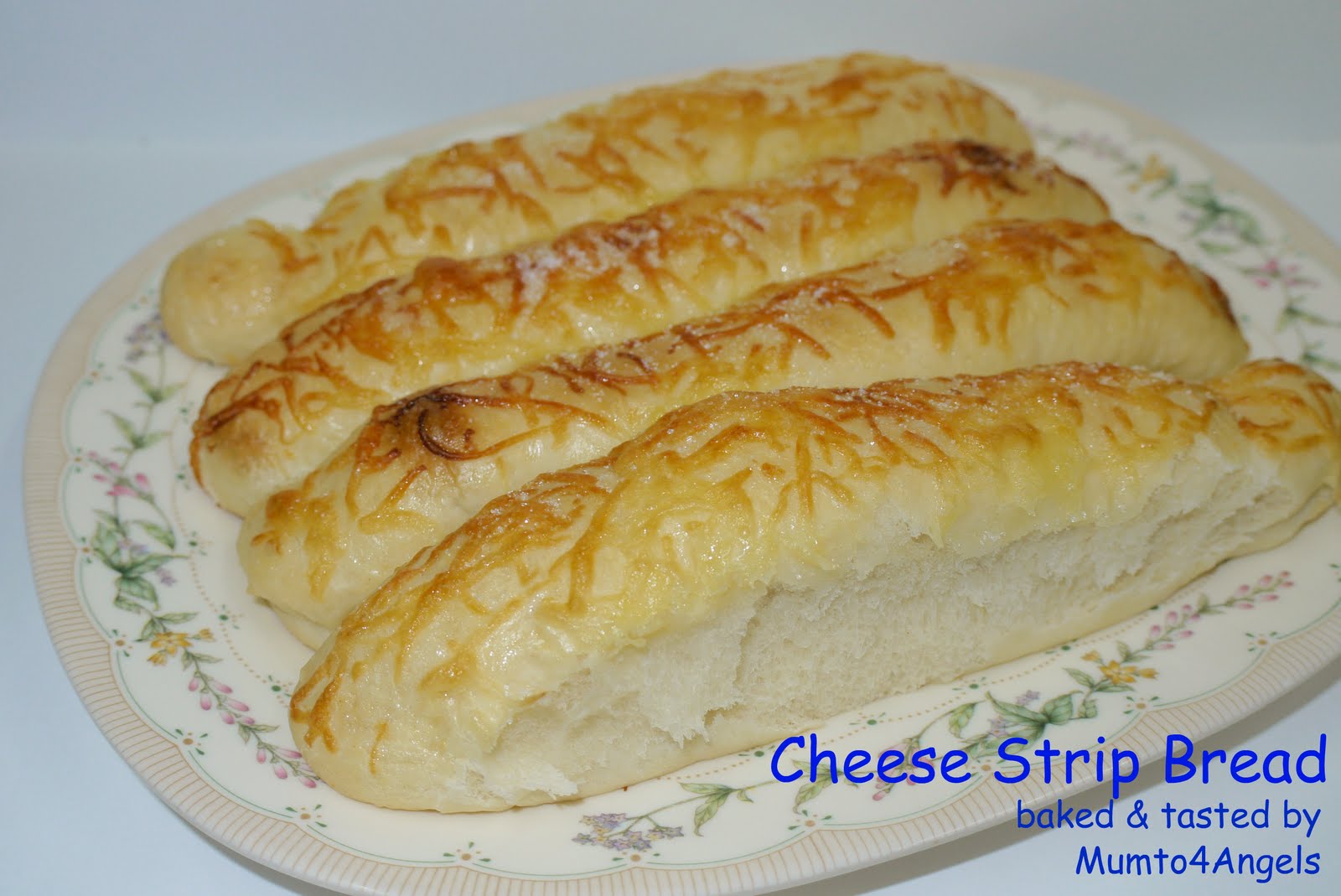 Mum to 4 Angels: CHEESE STRIPS BREAD