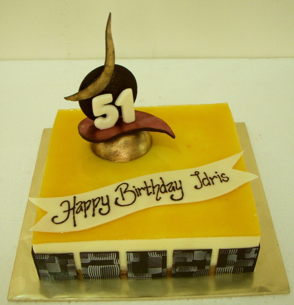 Bearylicious Cakes: 51st Birthday