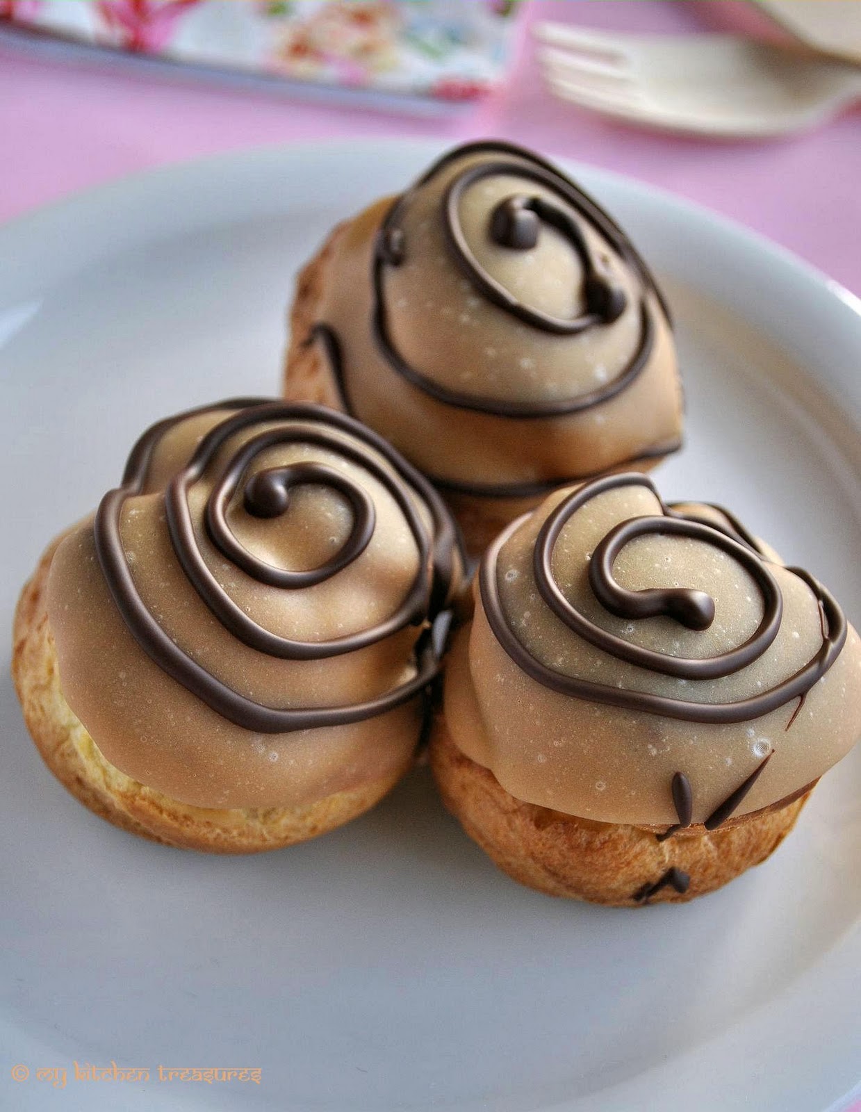 My Kitchen Treasures: Profiteroles with Coffee Cream and Coffee Glaze