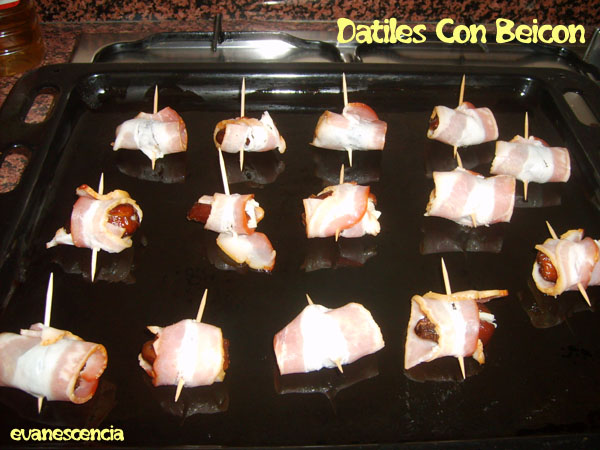 La Manzana dulce de Eva: Dátiles con bacon y queso