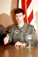 Averline: Scott O'Grady, el piloto norteamericano que sobrevivió a la ...