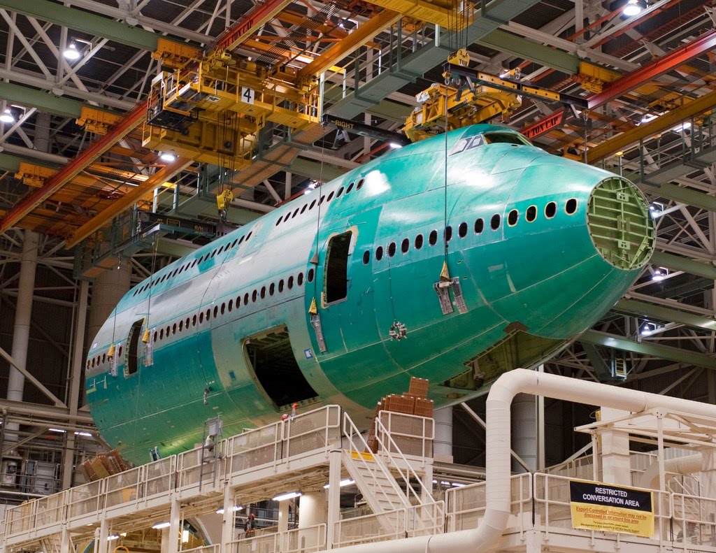All things 787: 787 fatigue test begin and 747-8I taking shape