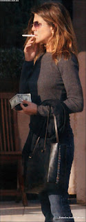 Smoking Celebrities: Jennifer Aniston
