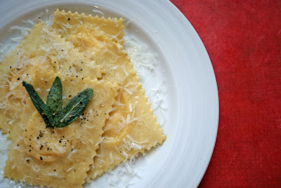 Piccante Dolce: Meatless Monday: Pumpkin Mascarpone Ravioli