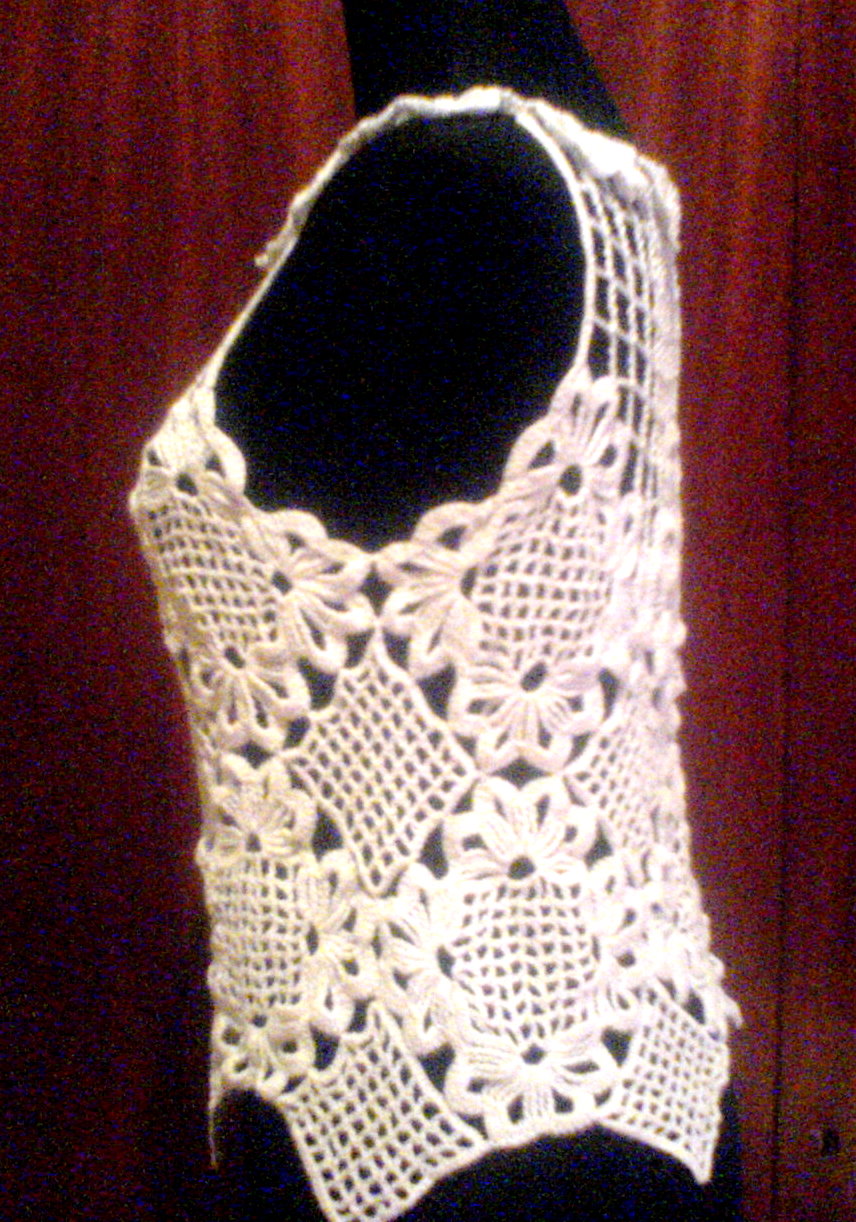 ROMAYA -DANTELA MANUALA: TOP DANTELA MANUALA