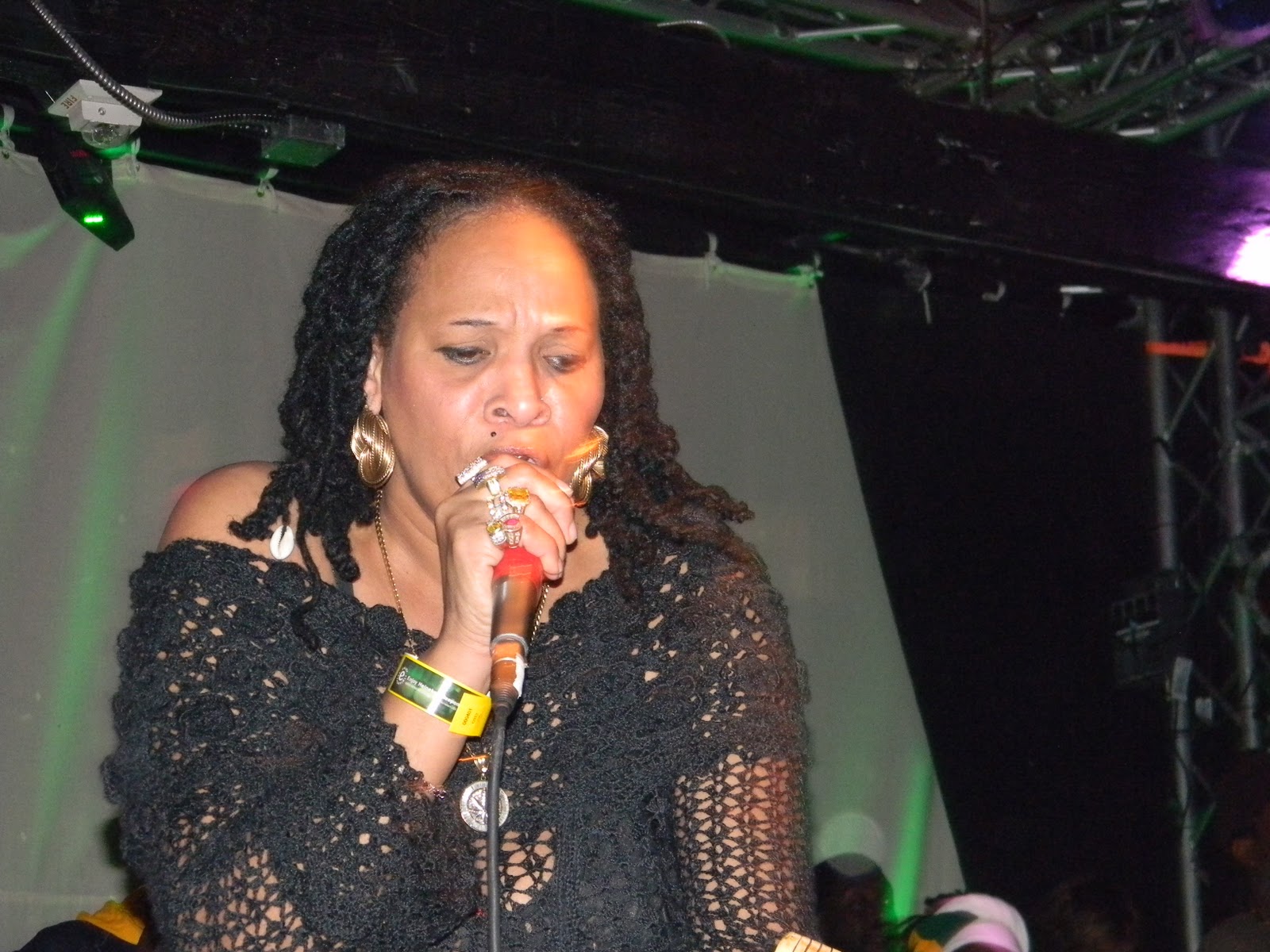 cultureshockmag.net: Sister Nancy rips it up at Dubquake 2010