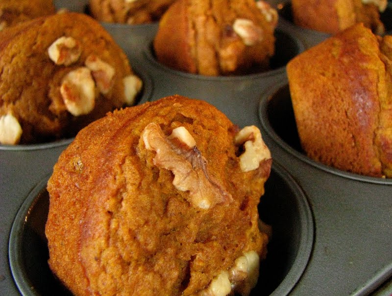 CakeWalk: Not-So-Exciting (Yet So Exciting) Pumpkin Muffins