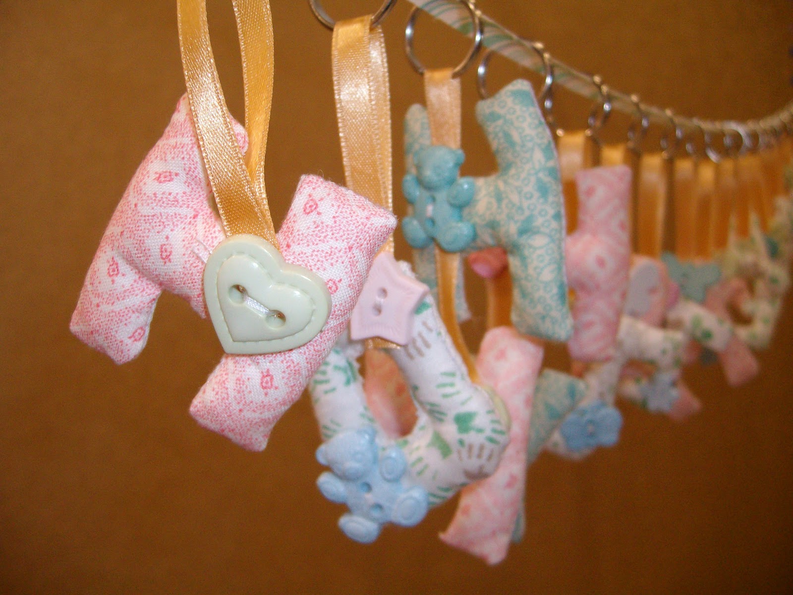 mommy sew pretty: Alphabet keychains