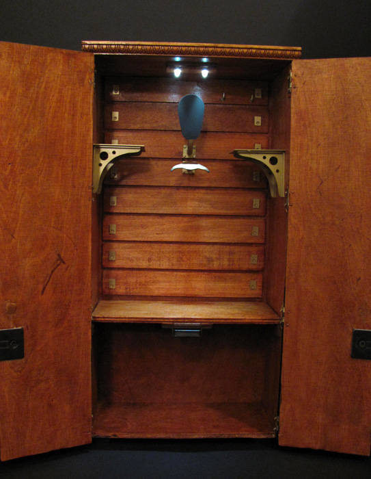 CREG Customs: Batman Begins Wardrobe Closet 1/6 Custom Built