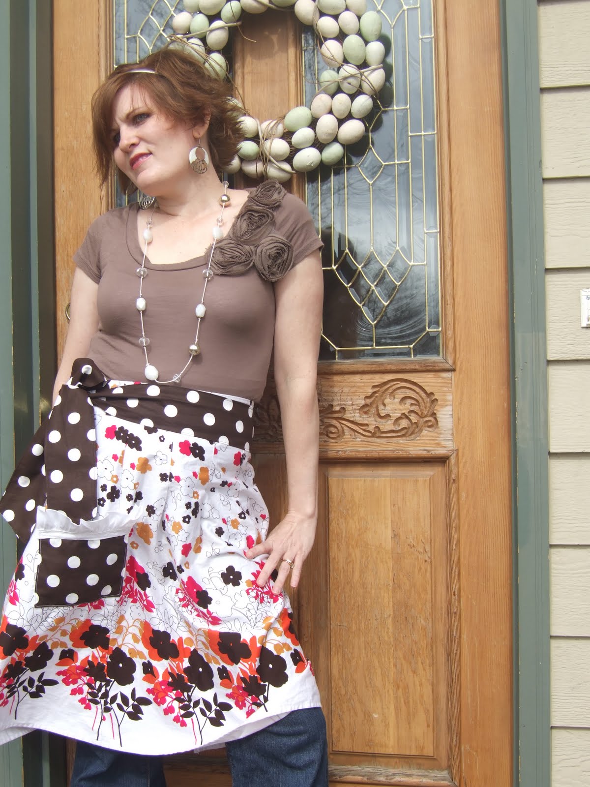 Diamonds, fur and laundry: Upcycled apron tutorials