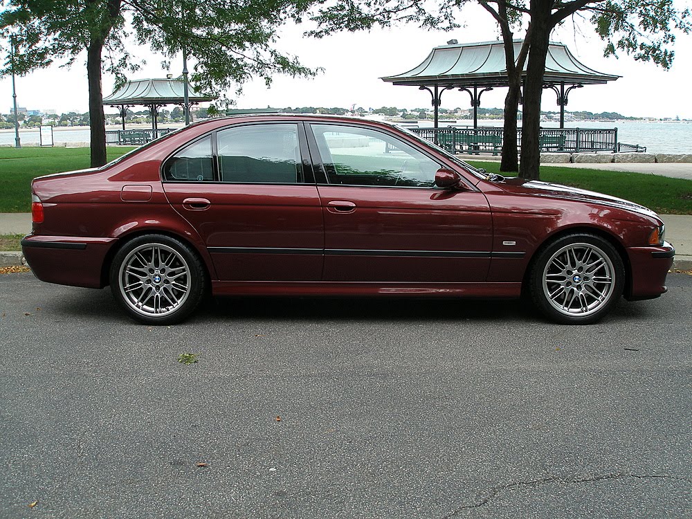 BMW M5: Beautiful Royal Red M5