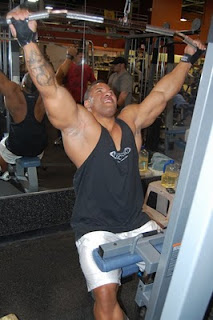 world bodybuilders pictures: bodybuilder kenneth jackson posing after ...