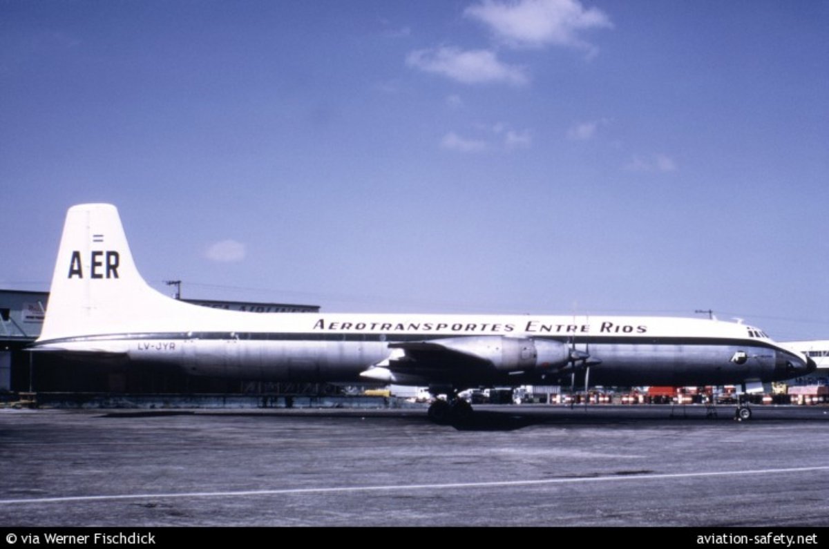 Historias Individuales: LV-JYR Canadair CL-44-6 Yukon c/n 7