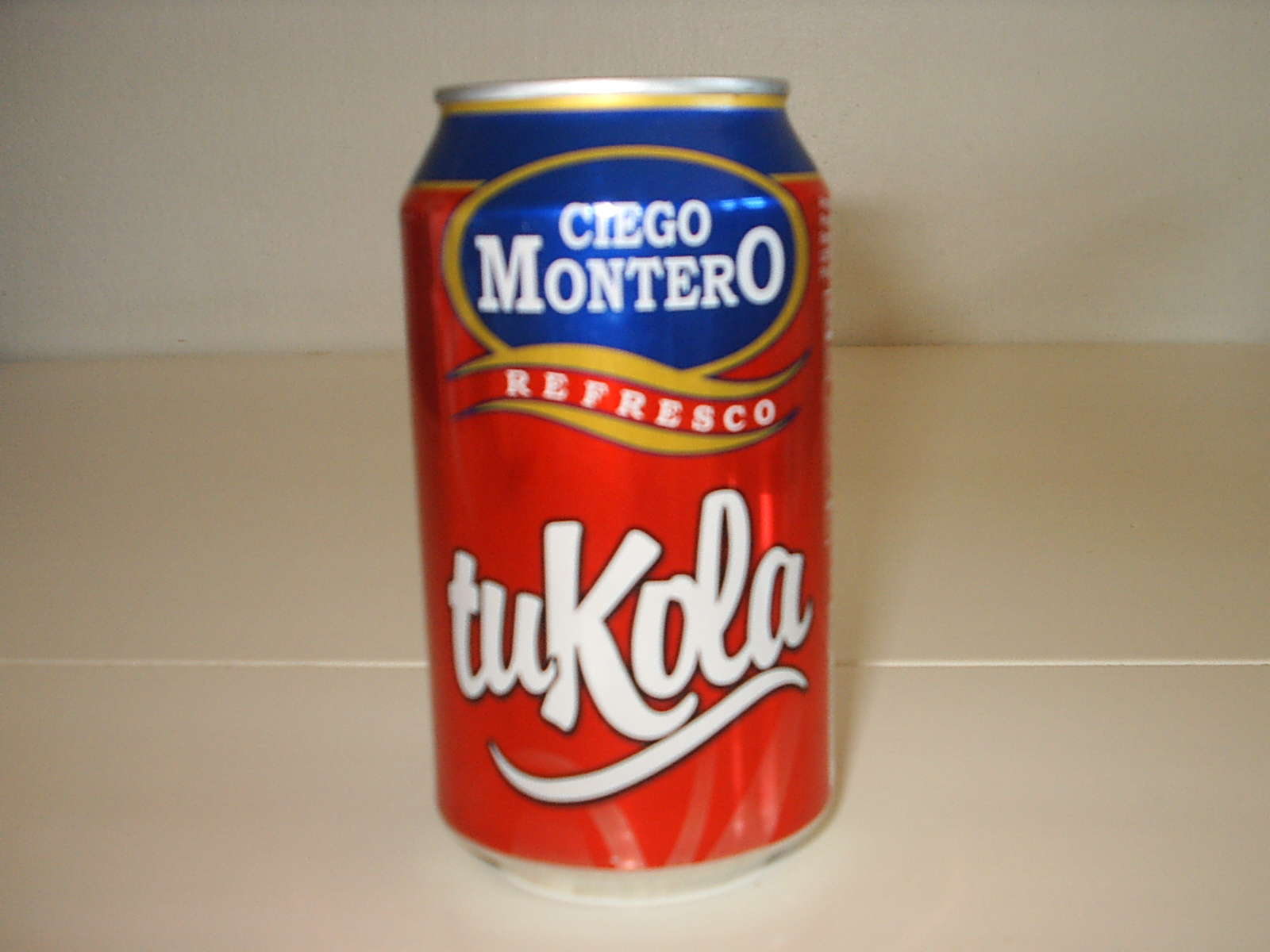 LATAS DE GASEOSAS DE JUAN CRUZ: TUKOLA (CUBA)