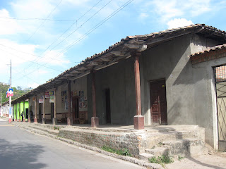 El Roble Tours and Shuttles of El Salvador: Cinquera, Cabañas