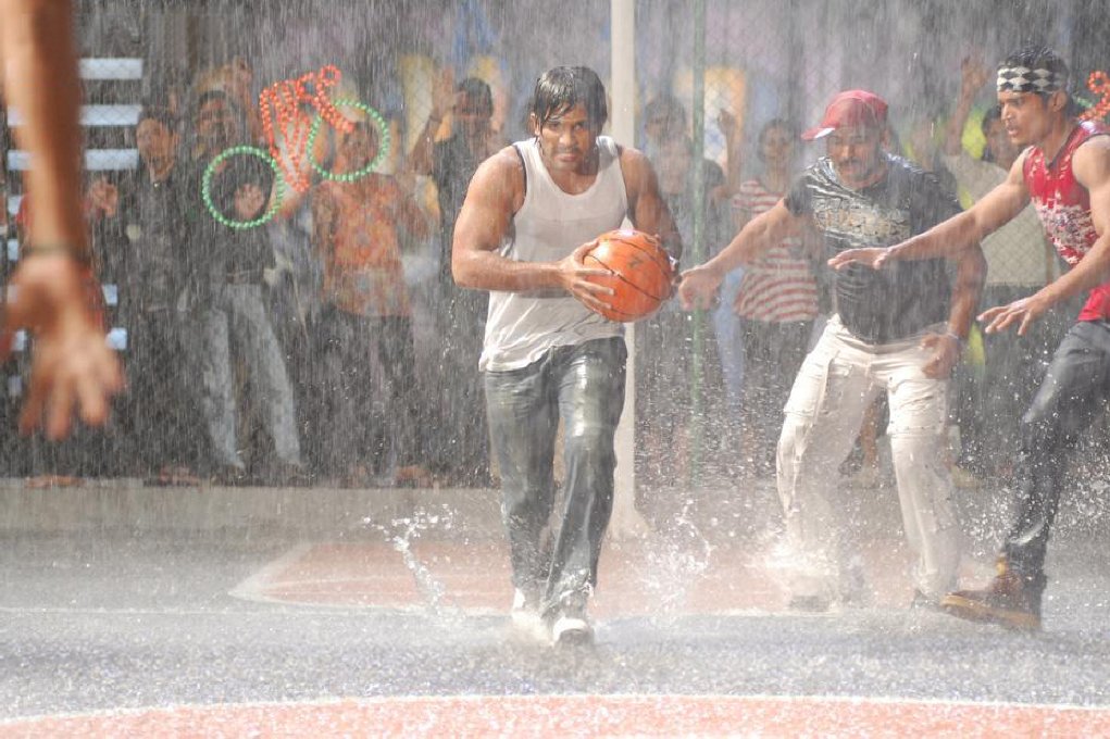 allu arjun's varudu latest movie stills gallery~4