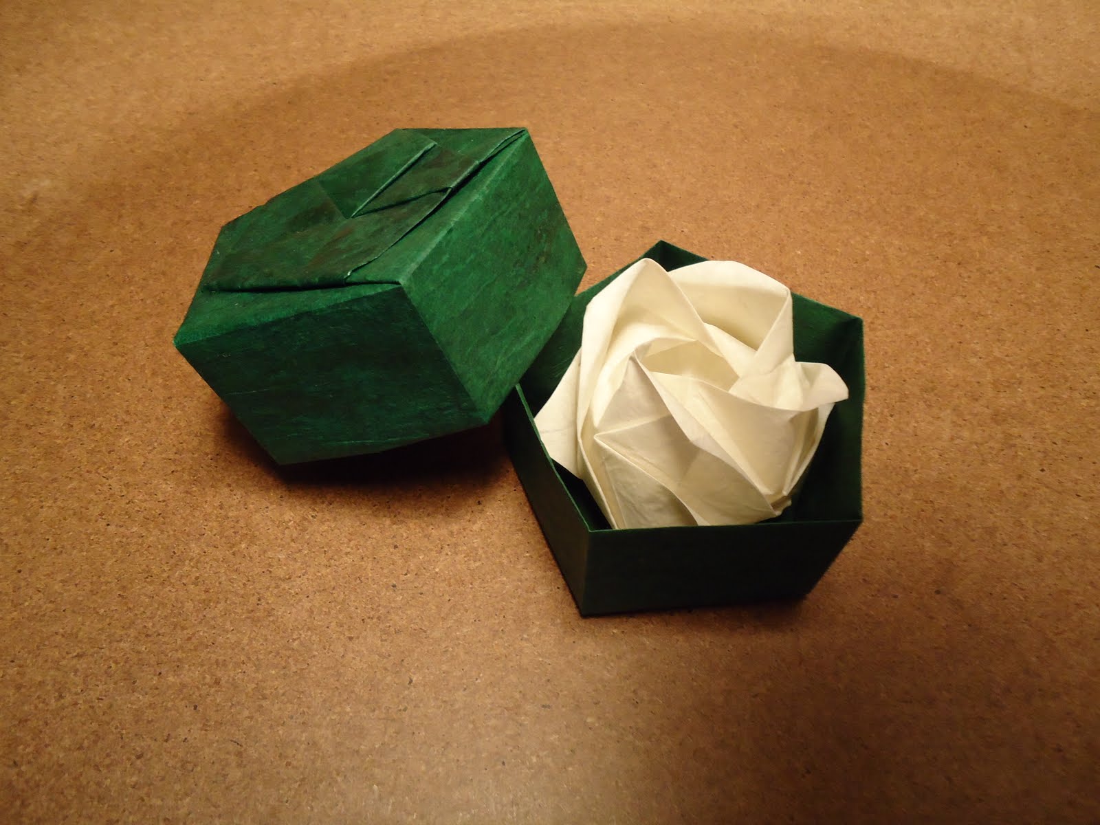 Mariano-Mi mundo el Origami: Caja pentagonal