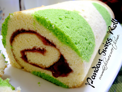 Home Sweet Home: Pandan Swiss Roll