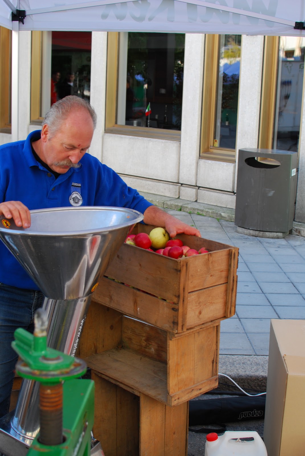 Nordic Nibbler: Oslo Farmers' Market (Bondens Marked)